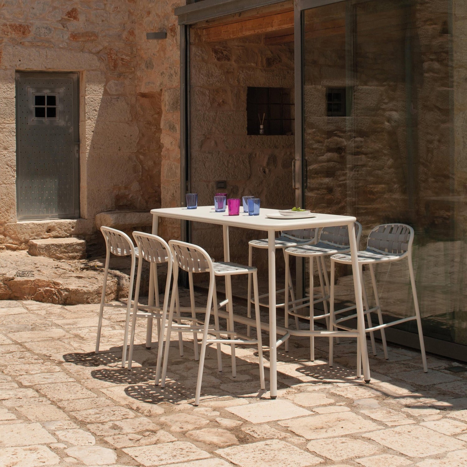 YARD HIGH TABLE – Design Story